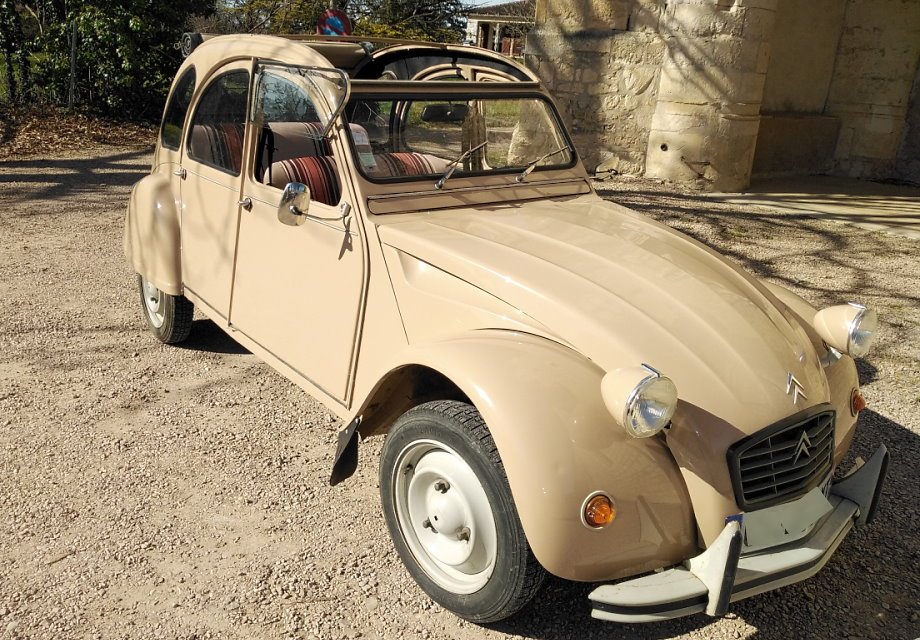 Location Citroën 2cv 1982 beige 1982 beige Albi