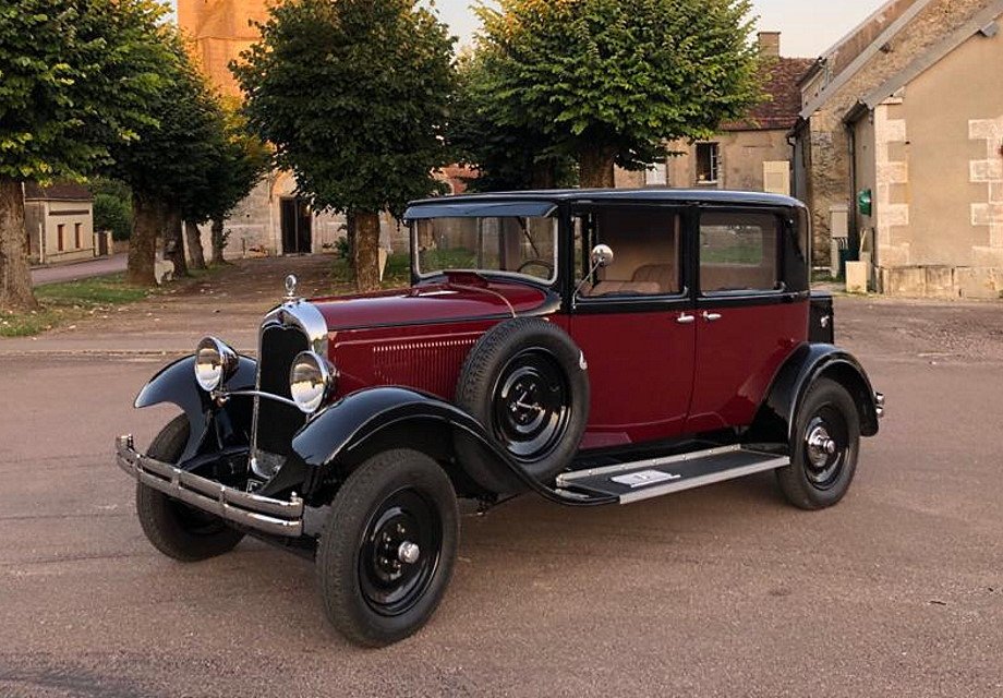 Location Citroën C4 1931 Rouge/noire 1931 Rouge/noire bouhy