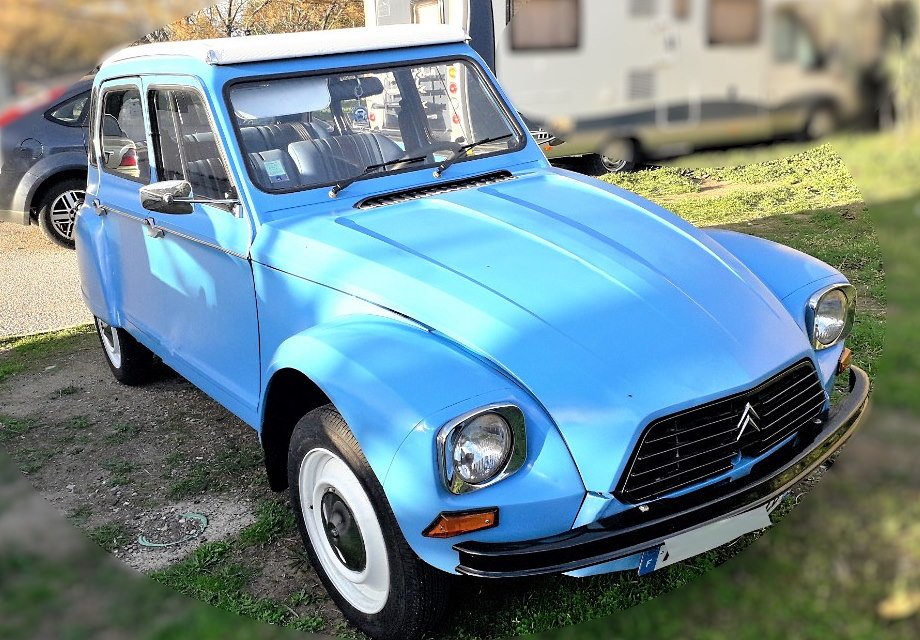 Location Citroën DYANE 1981 BLEUE 1981 BLEUE le cannet