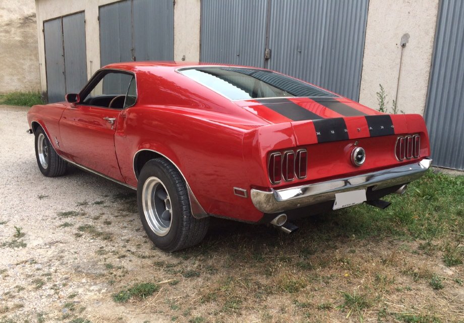 Location Ford Mustang fasback 1969 Rouge 1969 Rouge Villelaure