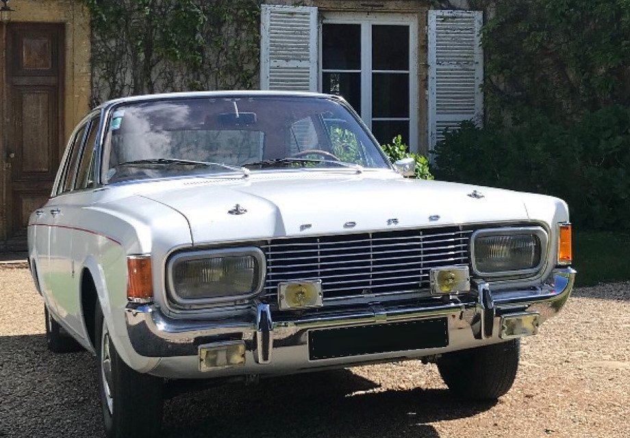 Location Ford Taunus p7b 1969 Blanche 1969 Blanche Pierre benite