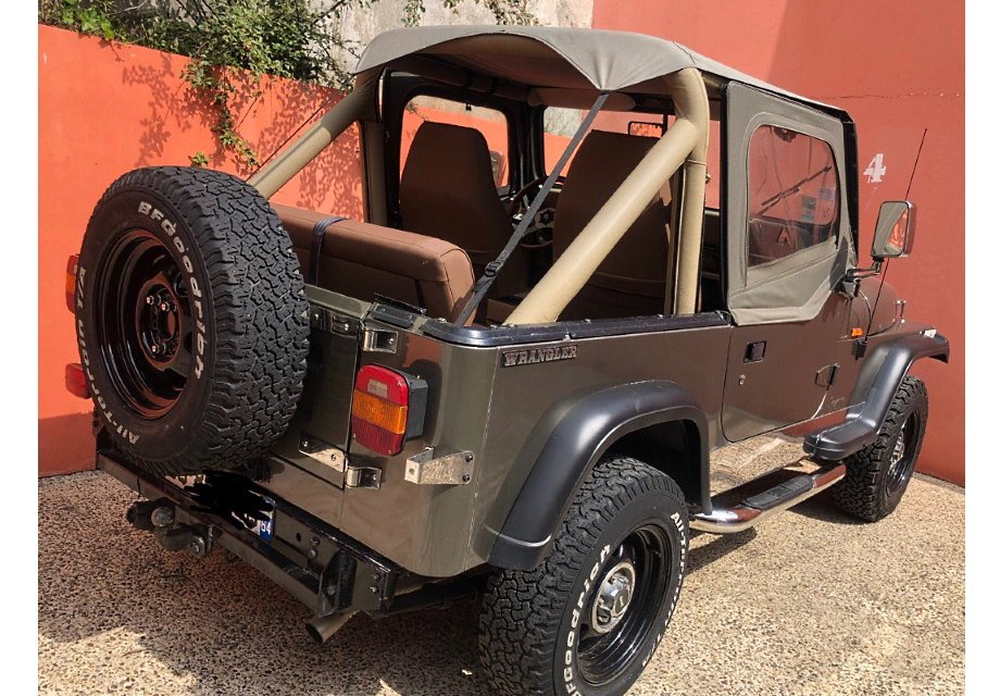 Location Jeep Wrangler Kaki pour mariage Biarritz