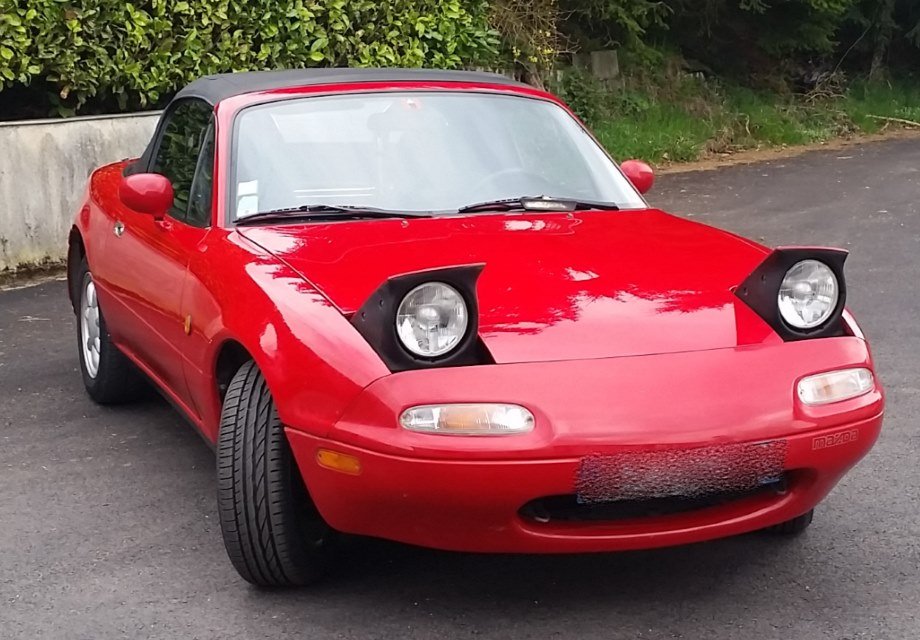 Location Mazda MX5 1991 ROUGE 1991 ROUGE CUSY