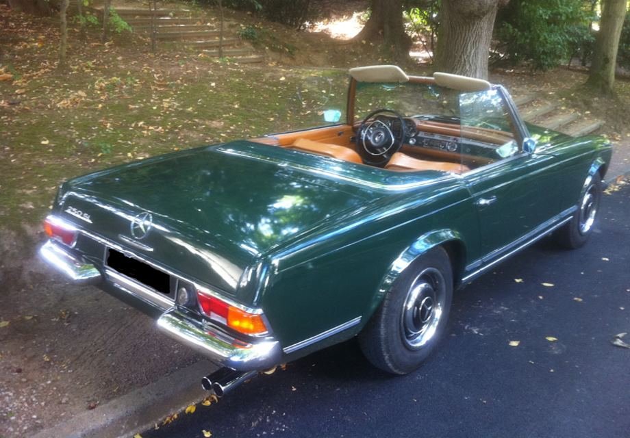 Location MERCEDES 250 SL 1967 VERTE 1967 VERTE NANTES