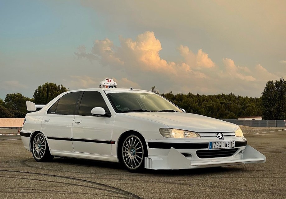 Location Peugeot 406 TAXI 1 1998 Blanche 1998 Blanche Lyon