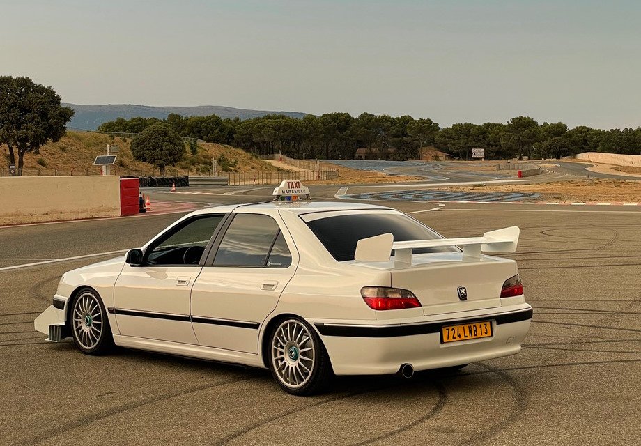 Location Peugeot 406 TAXI 1 1998 Blanche 1998 Blanche Lyon