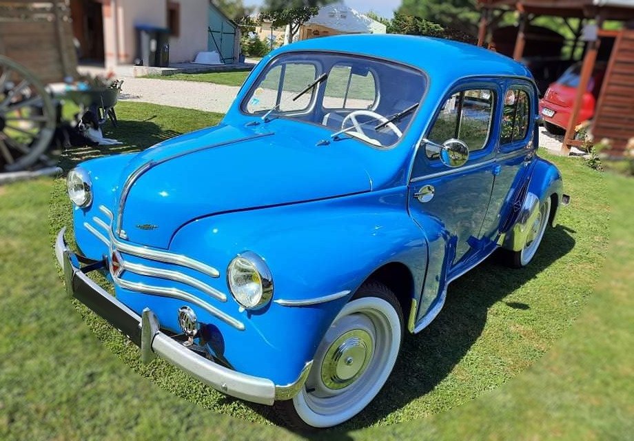 Location Renault 4cv bleu capri pour mariage merenvielle