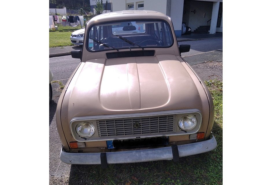 Location Renault 4l 85 Beige 1985 Beige Anglet