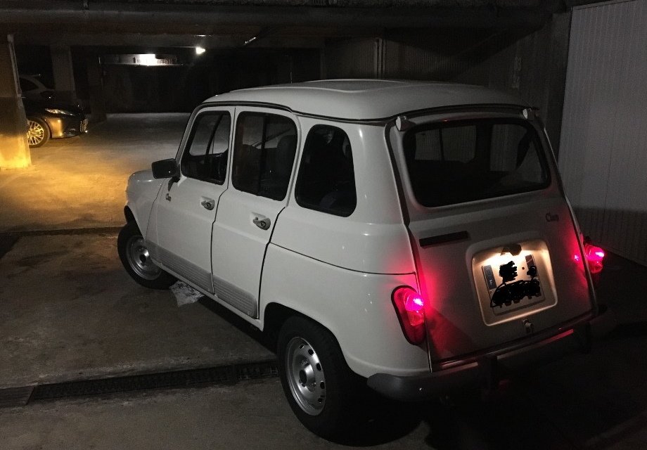 Location Renault 4L CLAN Blanche pour mariage Annecy