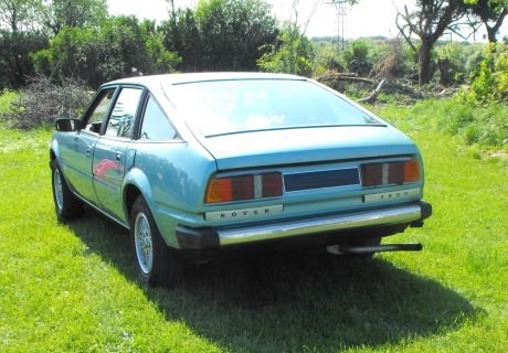 Location Rover 3500 SD1 V8 1980 bleue 1980 bleu ciel Treouergat