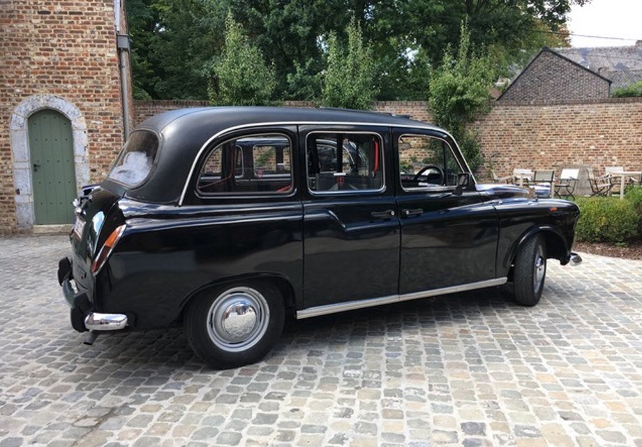 Location Taxi anglais londonien Fairway Driver 1990 Noir 1990 Noir Roubaix