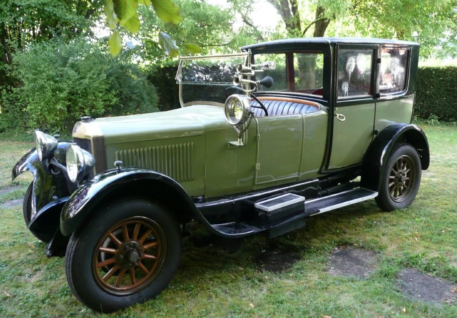 Location UNIC coupé chauffeur fiacre 1922 Noir et Olive 1922 Noir et ...