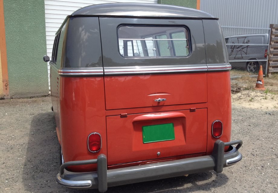 Location Volkswagen Combi SPLIT 1963 rouge brique/gris anthracite 1963 ...